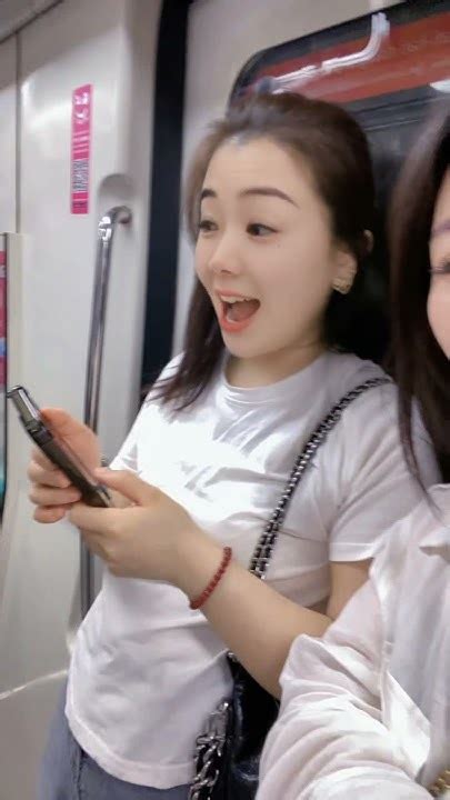 哈哈，太开心了， 这一年真的谢谢自己，一无所有还能硬撑一年” 新加坡 新加坡工作 搞笑 吉隆坡 新加坡美容 美甲設計 新加坡美发