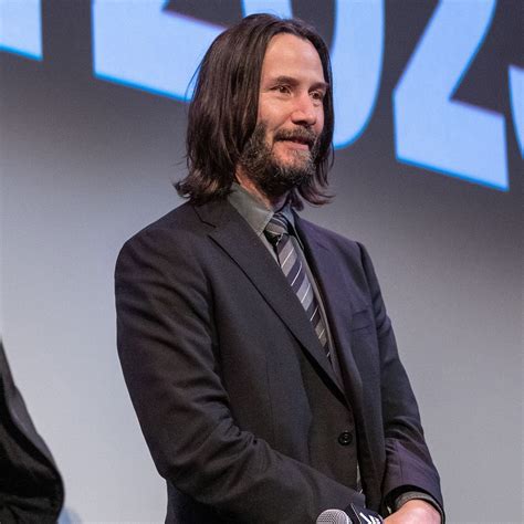 Keanu Reeves Reaction To A Fans Marriage Proposal Is Most Excellent