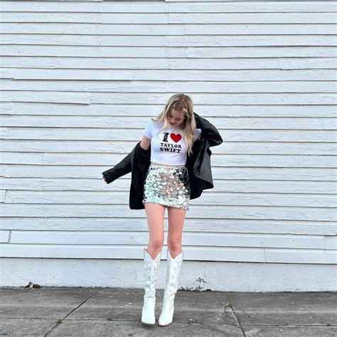 Pin By Kristin Wiethop Mcguire On Taylor Swift💕🌸 Taylor Swift