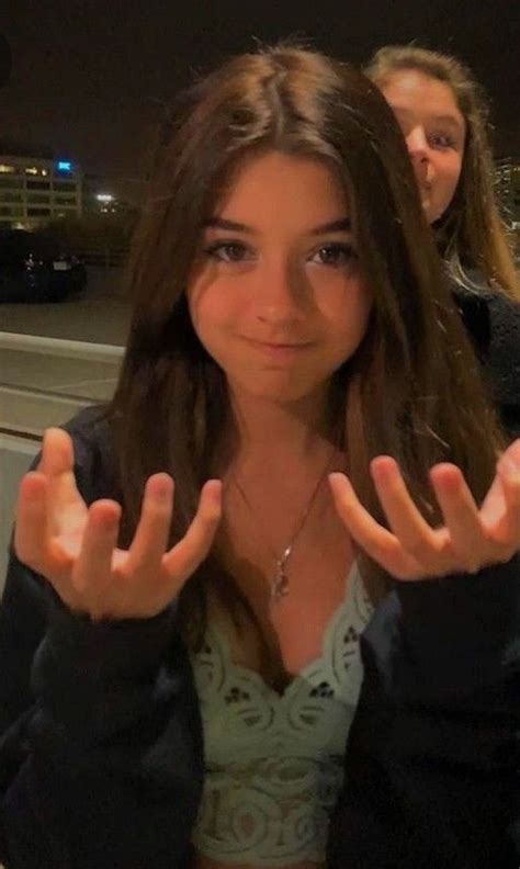 Why Not🤷‍♀️ Pretty Brown Hair Girl With Brown Hair Brown Eyed Girls Pretty Face Brown Hair