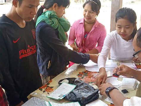 ကျီခါးမြို့၌ တက္ကသိုလ်ဝင်တန်းစာမေးပွဲဖြေဆိုခွင့်ကတ်ပြားများ ထုတ်ပေး