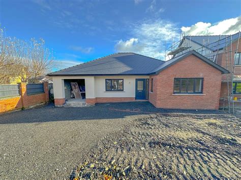 Maesydderwen Cardigan 3 Bed Detached Bungalow For Sale £450000