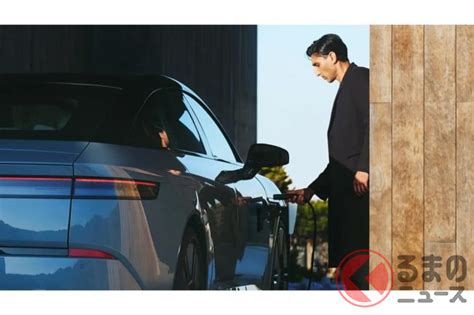 ソニー・ホンダが新型「セダン」初公開！ 斬新ハンドル＆ツルツルデザイン採用！ 日本では2026年発売の「アフィーラワン」米国で発表