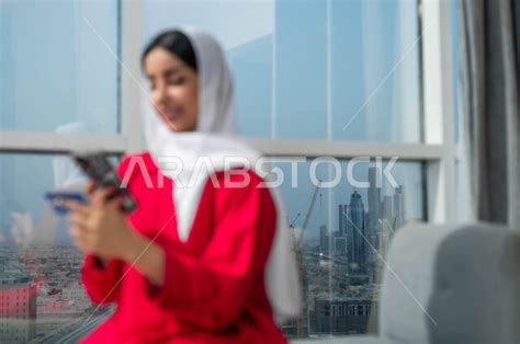 تعابير السرور باستخدام التقنيات والوسائل الحديثة، الشراء والدفع من خلال