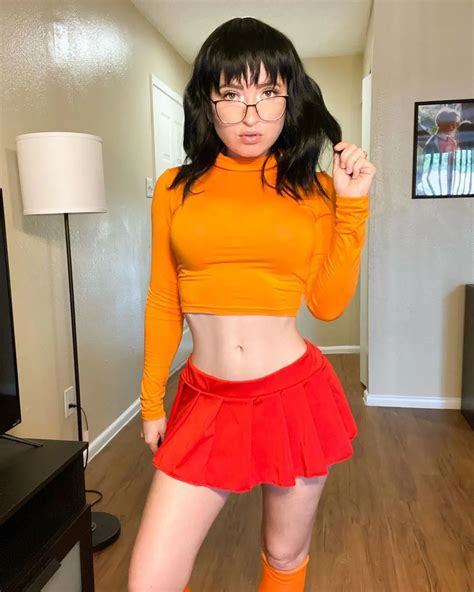 Velma Or Daphne Scrolller