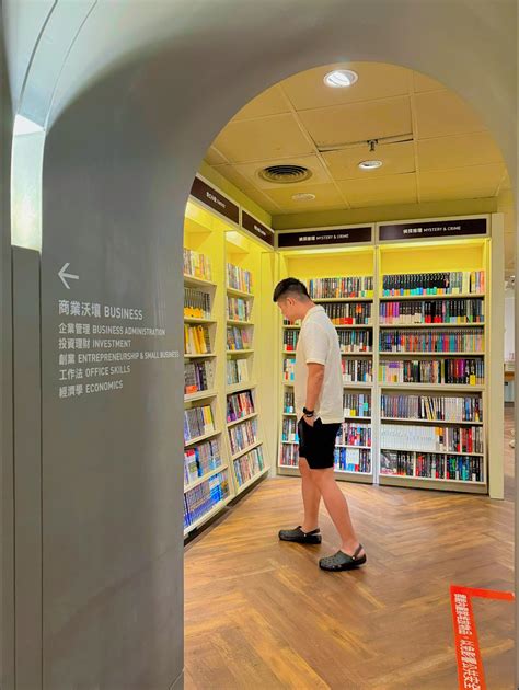 感恩自己读懂生活 自小在三语的环境里成长加上自己学习不给力所以在掌握语言能力上没有特别出色但热衷华语是我至今都觉得非常值得的事掌控