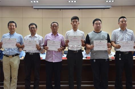 【陕西传媒网】眉县农民领到大学录取通知书 杨凌职业技术学院