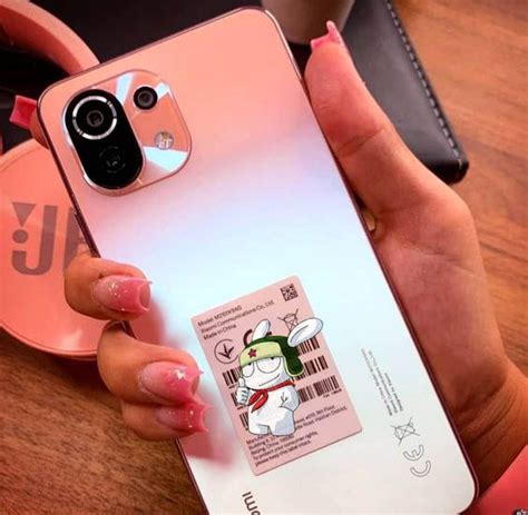 MENAWAN Xiaomi Mi 11 Kini Hadir Dengan Desain Mirip IPhone 11 Dan
