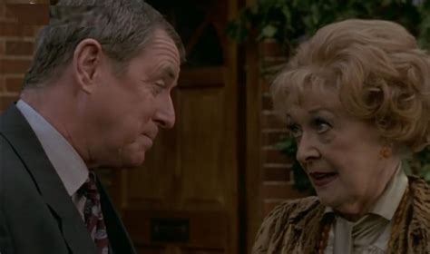 Elfrida Molfrey Vraždy V Midsomeru Postavy Cz