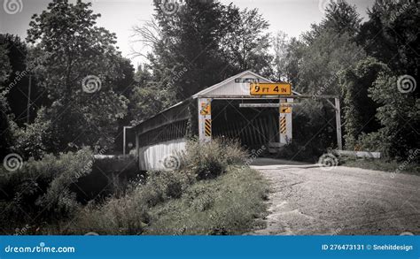 Historic Root Road Covered Bridge In Ashtabula County Ohio Usa Stock