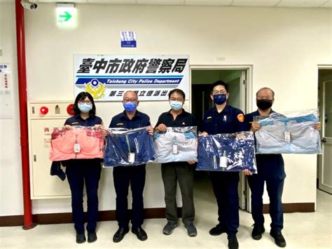 警友站捐贈機能外套 讓立德所員警足感心 民眾網
