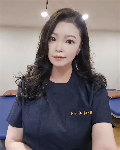 41살먹고 첫 월요일이다ㅋㅋㅋㅋㅋ 이런ㅋㅋㅋㅋㅋㅋ 엄마는 전화와서 딸랑방구 늙었다며 놀렸다ㅋㅋㅋ 요즘 운동도 못해서 살찌고 약이