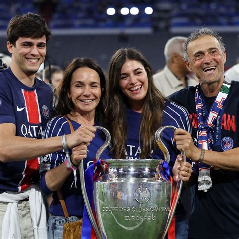 Así ha vivido Sira Martínez hija de Luis Enrique el triunfo de su padre