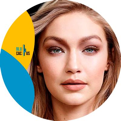 Cuál es la estrategia de marketing de Maybelline BluCactus