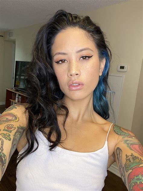 Filipino X Czech Scrolller