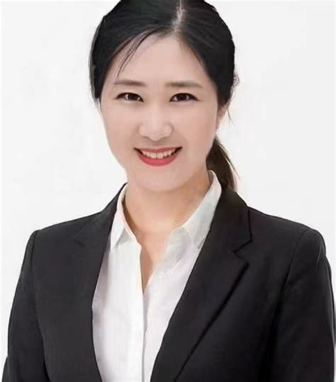 名校硕士 海外留学 十年教学经验刘老师 成长陪伴师 保姆优选 名校硕士 海外留学 十年教学经验刘老师 成长陪伴师 保姆优选