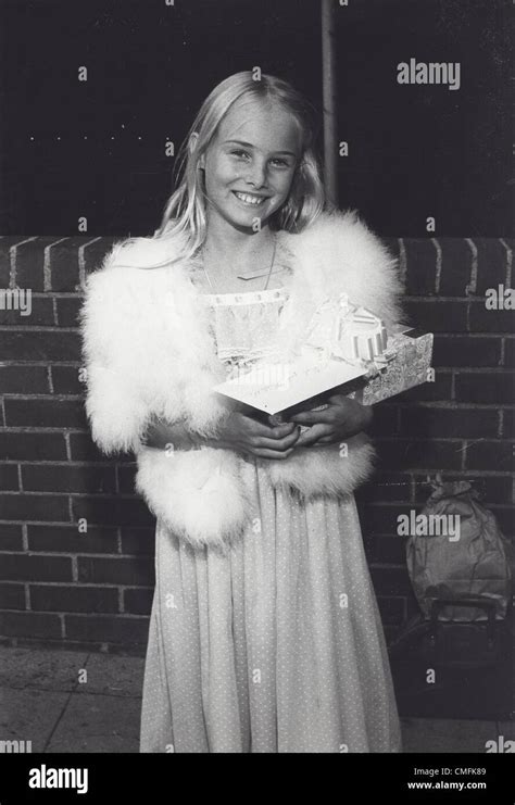 Chynna Phillips At Her Mother Michelle Phillipss Weddingsupplied By