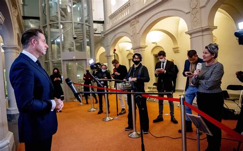Kabinet Laat Avondklok Gelijk Op Gaan Met Harde Lockdown Leeuwarder