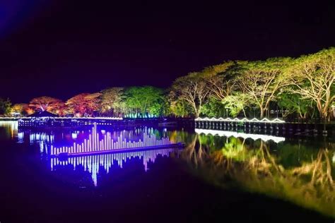 如魚得水跟著魚頭君來臺南走春 巧遇穿著皇帝袍城主合影 17news民生好報