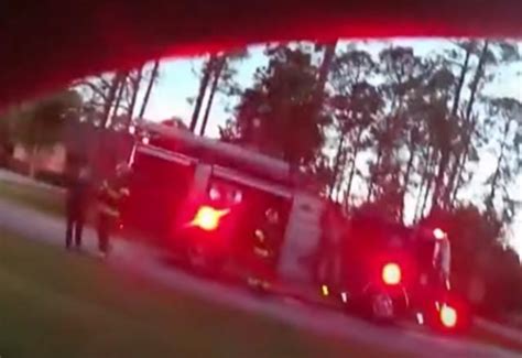 Câmera Em Farda De Policial Registra Resgate De Criança Em Incêndio