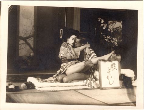 Sex Positions Thigh Raise Modern Period 春画 Shungashop