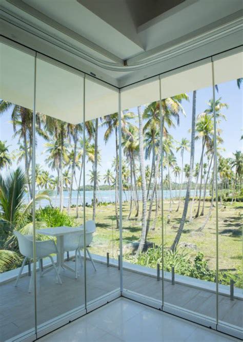 Baie vitrée coulissante empilable en aluminium SEEGLASS MAX C3