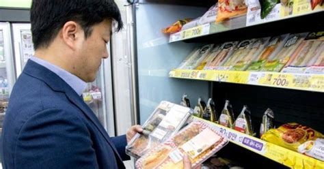 Cu 외식물가 상승에 편의점 도시락 매출 늘어