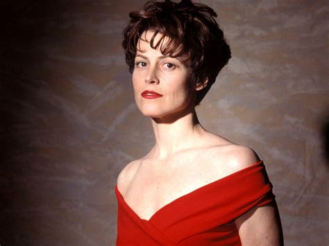 1600x1200 Sigourney Weaver Windows Wallpaper Coolwallpapers Me