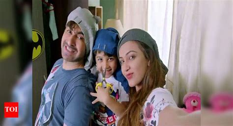 The Quirky Trailer Of ‘baccha Shoshur Is Winning Hearts Bengali