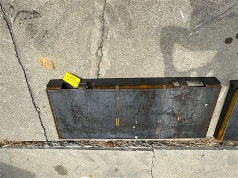 Closed Weldable Quick Attach Plate Property Peddler