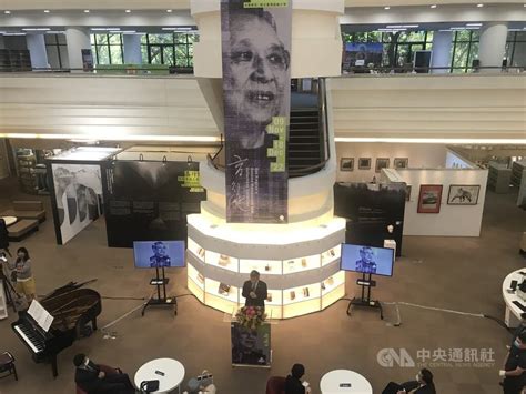 諾貝爾文學獎得主高行健 手稿贈台師大辦展覽 15 57 20221109 兩岸 即時新聞 明報新聞網