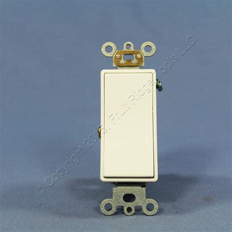 Leviton Scratched White Commercial Momentary Decora Rocker Switch Bulk