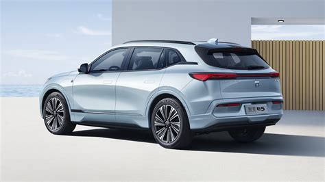 Ultium Based Buick Electra E5 Debuts In China