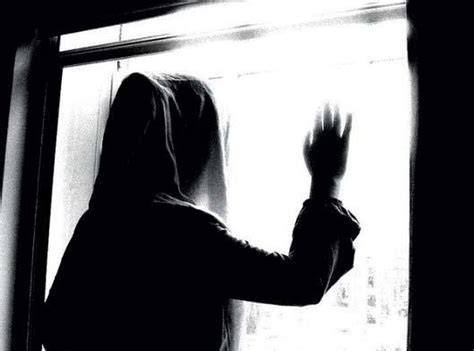 فرارو دختر ۱۹ ساله در تله نقشه شیطانی نامزدش گرفتار شد