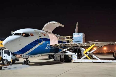 Listen Lessors Strengthen Control Over 737 800 Freighter Conversion