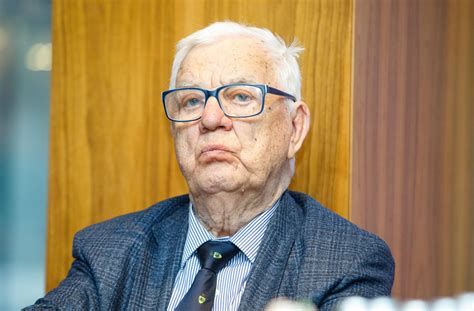 Raimonds Pauls Vēl Kustos Un Varu Aizlīst Līdz Klavierēm Vai Ilgi Es Nezinu Nralv