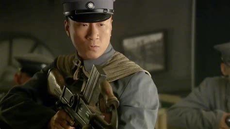 被枪顶着还那么嚣张，杨立青：这不是非逼我上大号吗《人间正道是沧桑》腾讯新闻