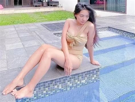 Bikin Panas Dingin Ini 4 Potret Aduhai Berlliana Lovell Bersenang