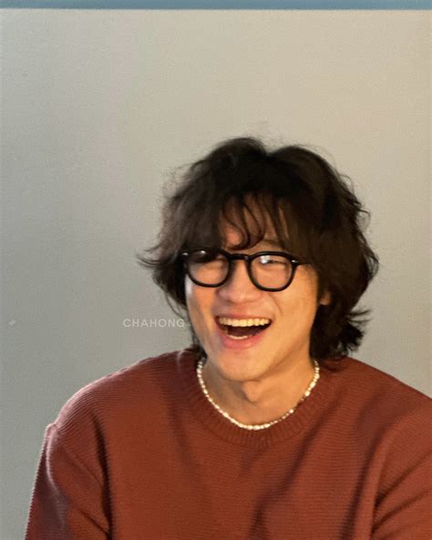 차홍룸 신논현점 헤어컨설팅 김경민 남자머리 장발 빈티지펌 쉐도우펌 여름에도 포기할 수 없는 장발 앞머리가 짧던 길던 중요하지 않아요 당신에게 어울릴