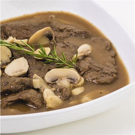 Escalopes de Filé ao Molho de Vinho g