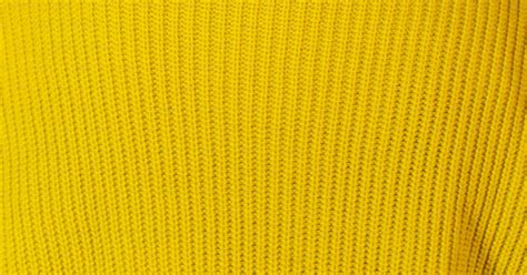 노란 스웨터를 입고 빨간 머리를 가진 여자 사진 Unsplash의 여자 이미지