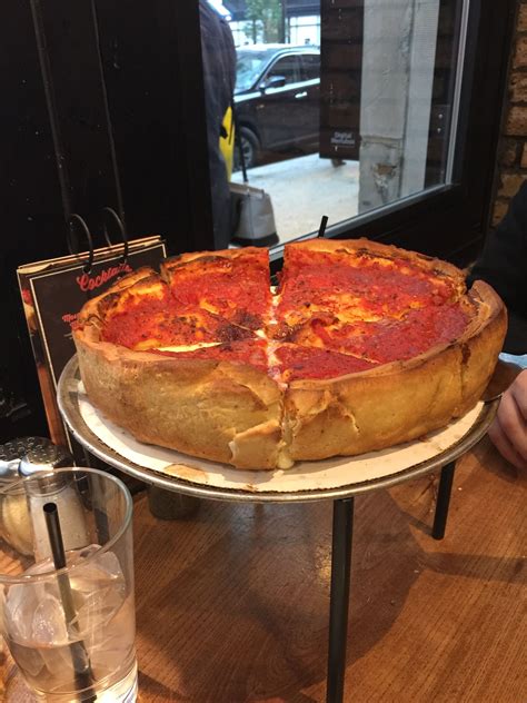 If Your In Chicago You Must Eat A Deep Dish Pizza Specifically At