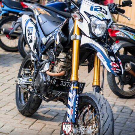 Decal Stiker Honda CRF 150 L Hitam Grafis Putih Nusakambangan Sticker