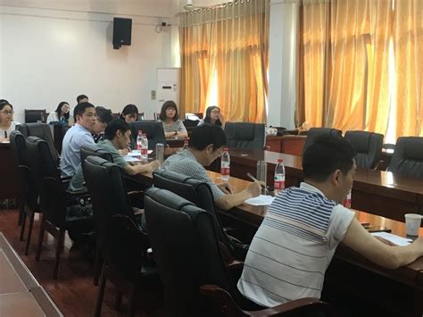 我院举行2016级mpacc研究生专业实践报告会