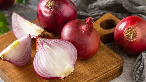 How To Actually Tell If Onions Have Gone Bad