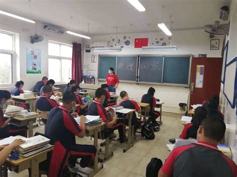 多图直击北京房山窦店学校8月29日开学现场 年级