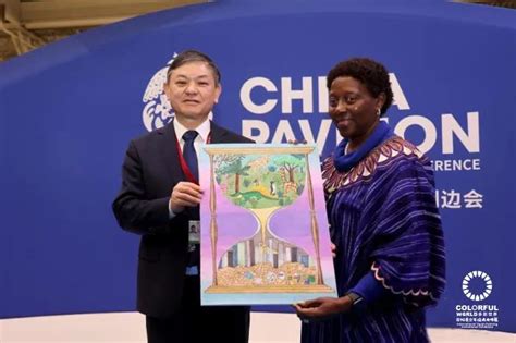 聚焦cop15 2 “多彩世界”绘画邀请展亮相“中国角”！