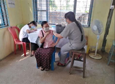 လသာမြို့နယ်တွင်အသက် ၁၈ နှစ်နှင့်အထက်ပြည်သူများအား ကိုဗစ် ၁၉ ရောဂါကာကွယ