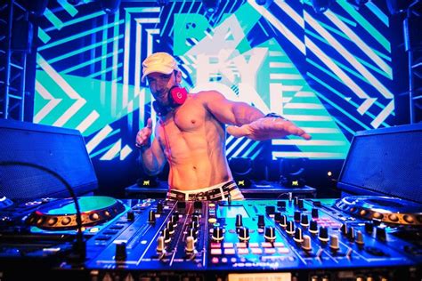 São Paulo Gay Bars Clubs VAMOSGAY COM