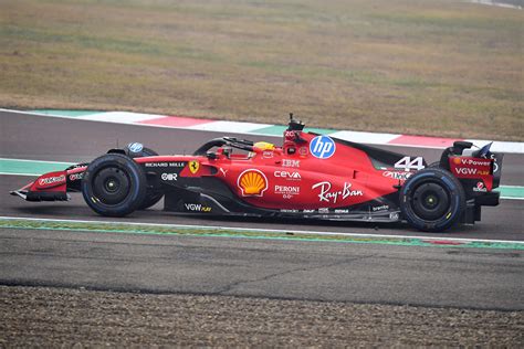 VÍdeo A Estreia De Lewis Hamilton Na Ferrari Nos Testes De Pré